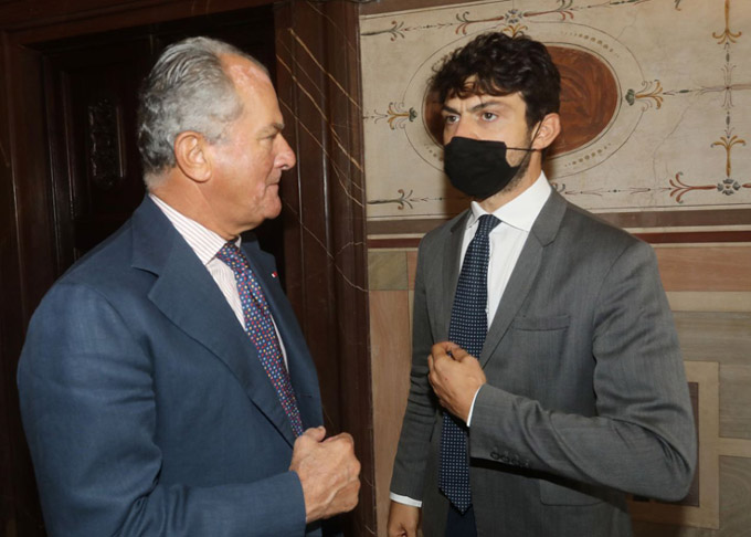 "Ciao Milano, rieccomi qua". Dopo 8 anni Sacchi lascia Firenze per ...