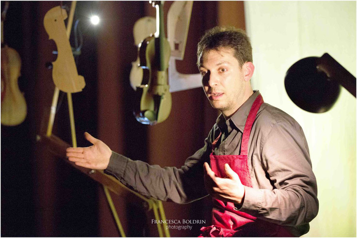 Pialle, lime, colla e l'odore del legno. Matteo Fantoni porta in scena ...