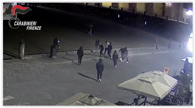 Rapine a minorenni in piazza Pitti e Repubblica: sei denunce - La Martinella di Firenze