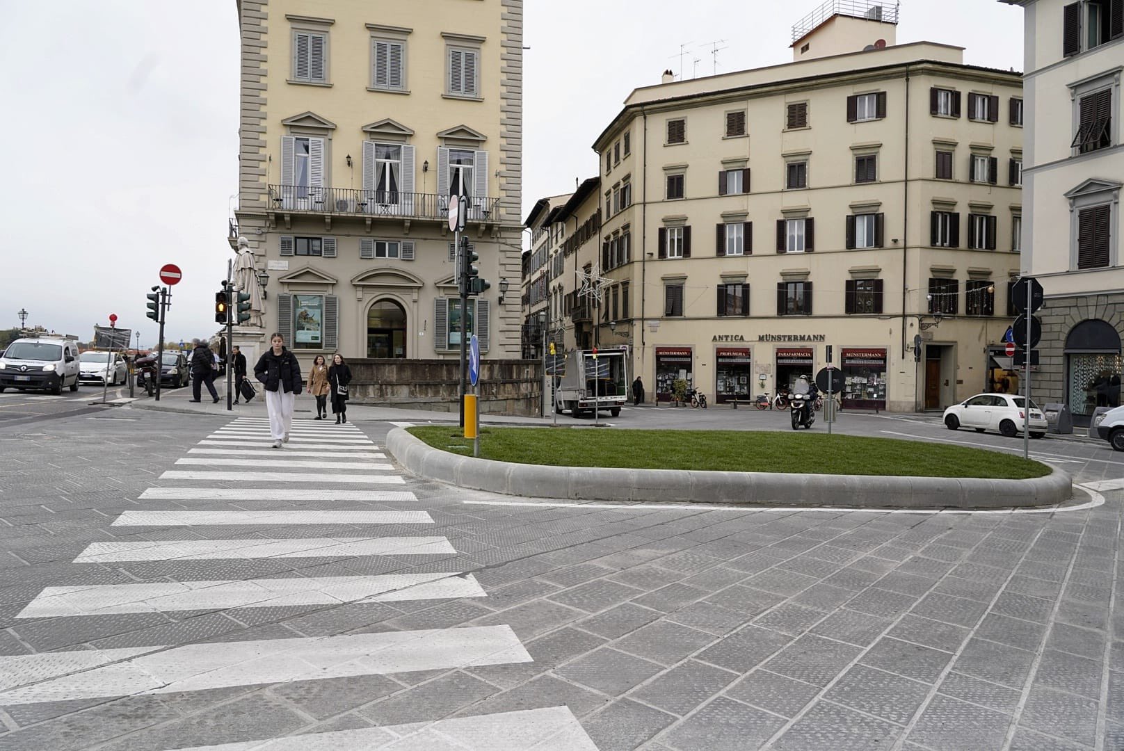 Ecco la nuova piazza Goldoni. Nardella: “Lavoro che unisce funzionalità ...