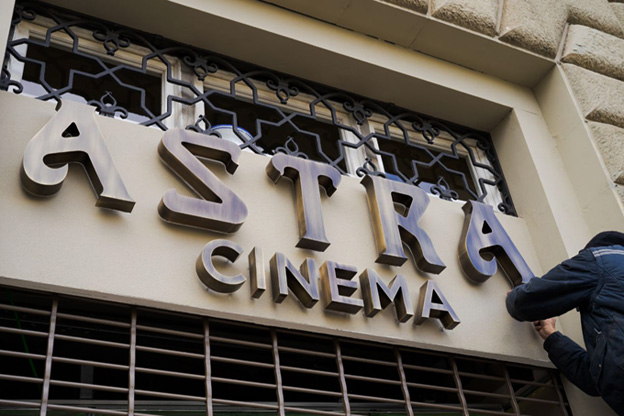 Mereghetti inaugura la nuova vita del Cinema Astra - La Martinella di ...