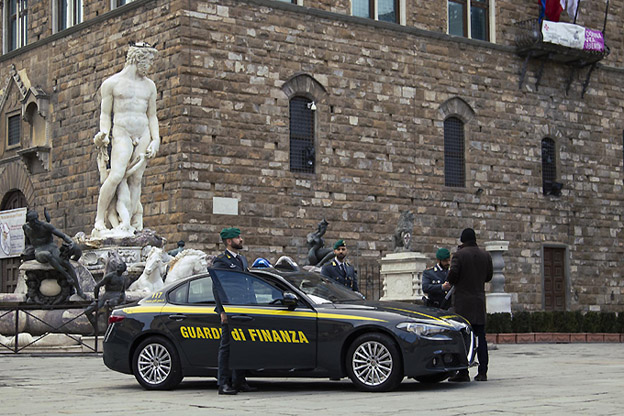 Imprese Apri Chiudi Maxi Operazione Della Gdf 30 Milioni Sequestrati