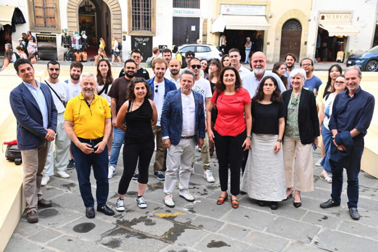 In piazza San Lorenzo l’installazione di Pallium e Architettura UniFI ...